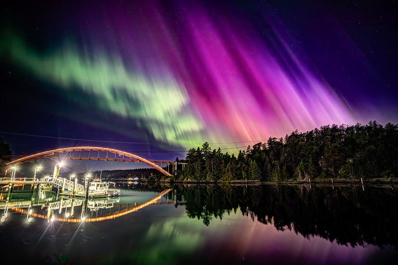 Aurora Borealis over Rainbow Bridge, La Conner – Andy Porter Photography